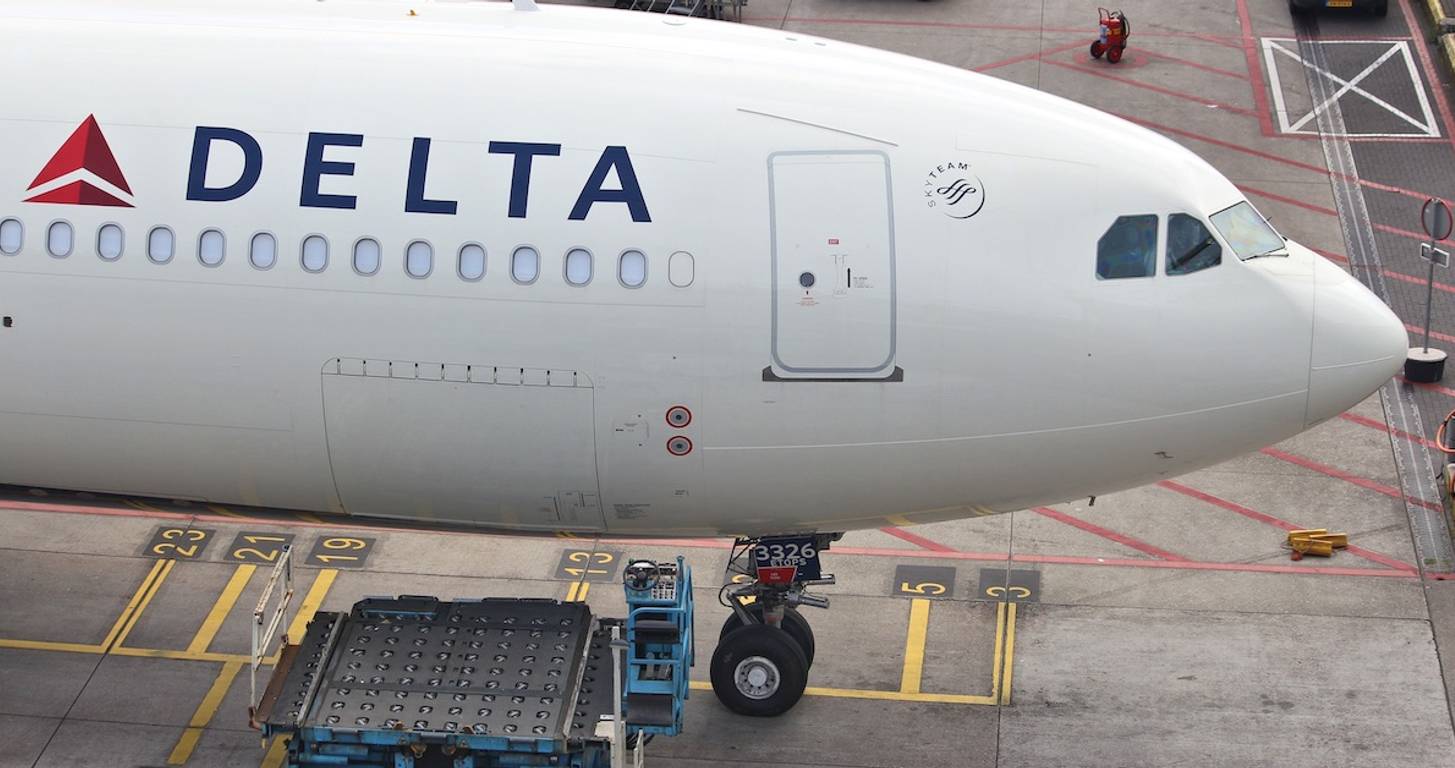 Is the New Delta SkyMiles Select Program Worth the $59 Fee? | FinanceBuzz